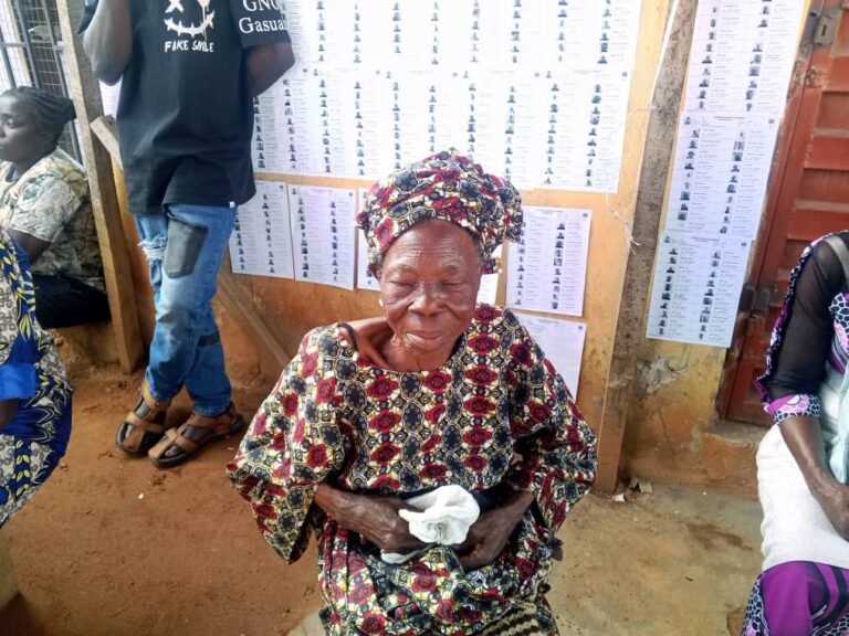 INEC BVAS malfunctions, fails to capture 90-year old voter - Businessday NG